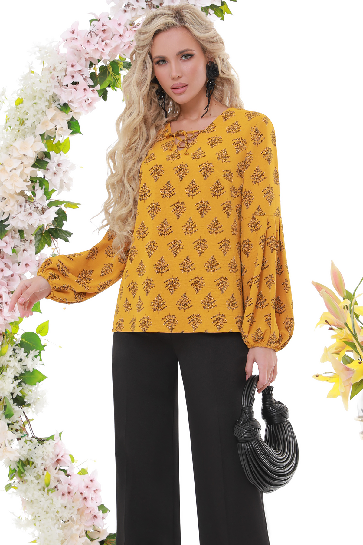 Купить Блузка горчичного цвета со шнуровкой по цене: 1 340 ₽ арт. Б-1641-0167 - DStrend