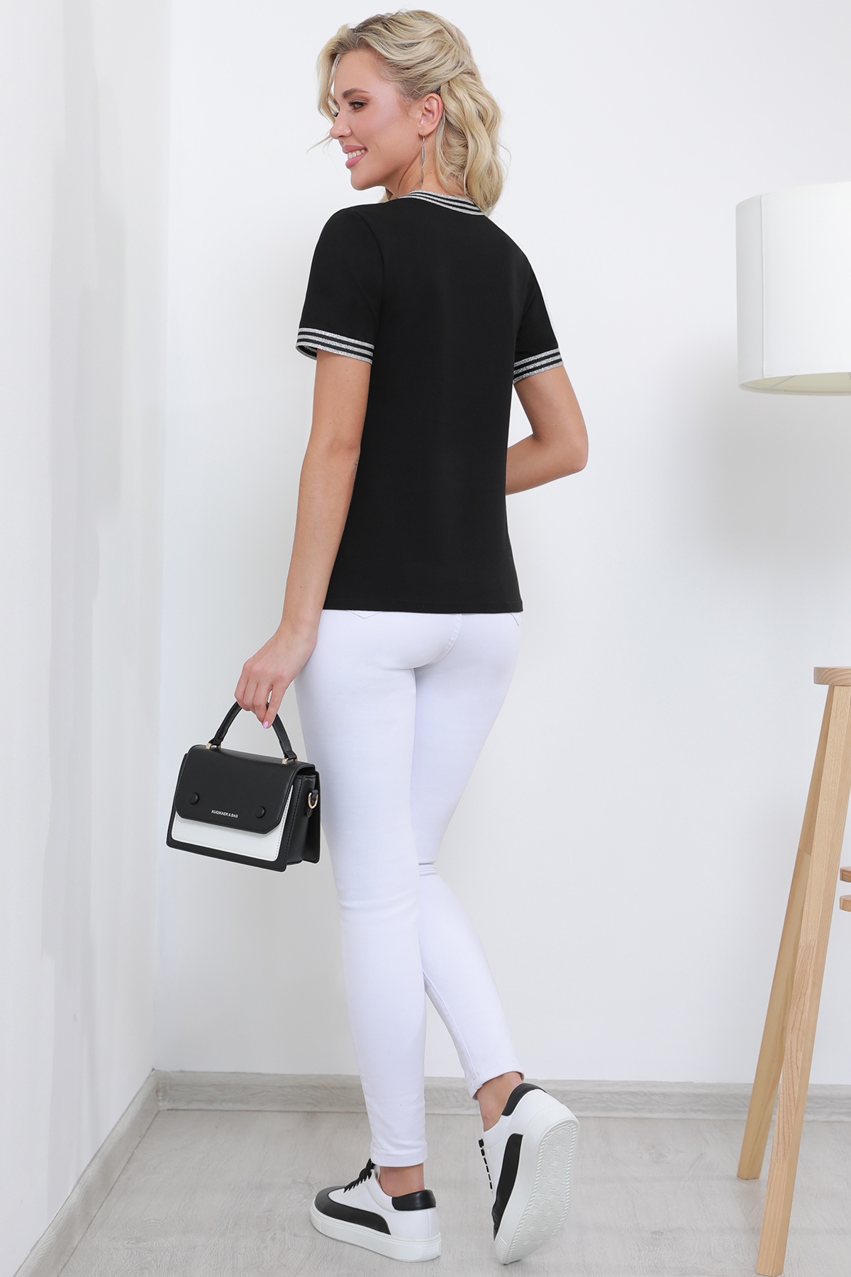 Купить Блузка в спортивном стиле черная по цене: 750 ₽ арт. Б-1605-0237 - DStrend