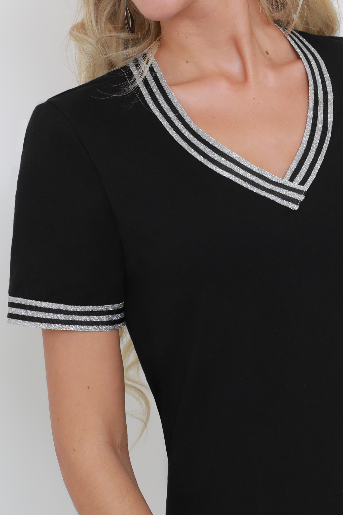 Купить Блузка в спортивном стиле черная по цене: 750 ₽ арт. Б-1605-0237 - DStrend